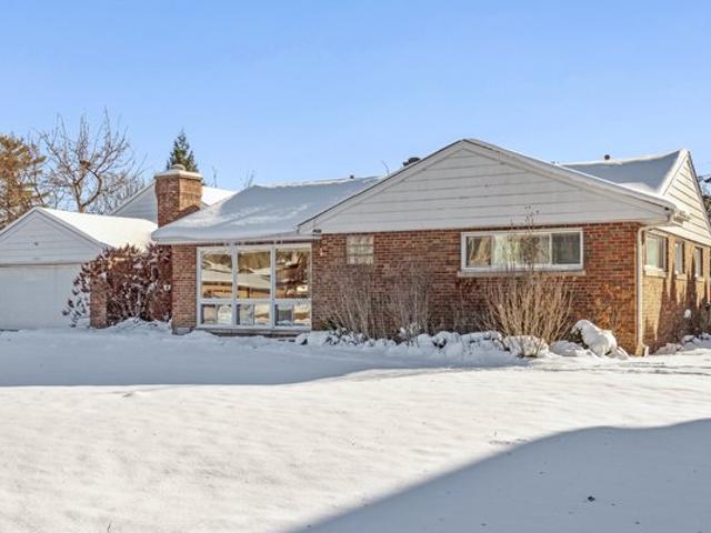 1821 George Ct, Glenview, IL 60025
