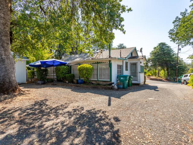 1821 Grand Coulee Boulevard