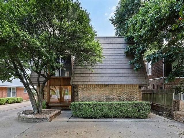 1821 Hillcrest St, Fort Worth, TX 76107