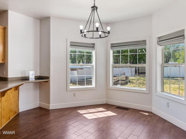 1821 Park View