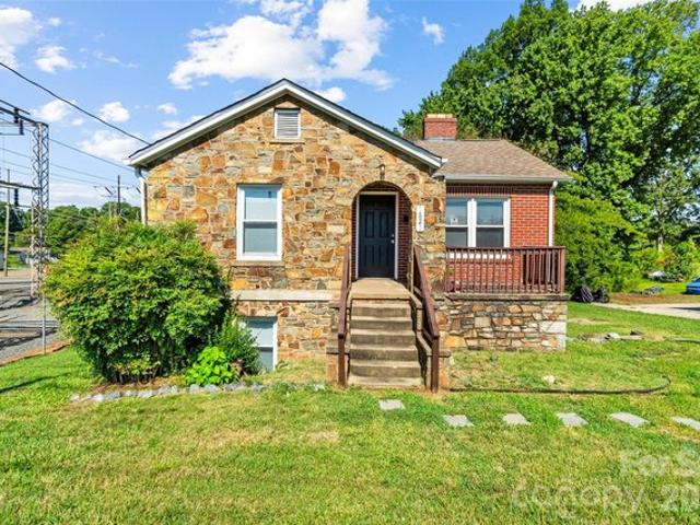 1821 Remount Rd, Charlotte, NC 28208