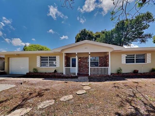 1821 Ridgeway Dr, Clearwater, FL 33755