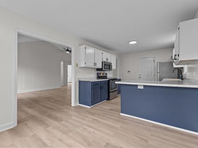 1821 Swann St, Fayetteville, NC 28303