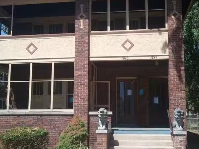 1821 S 6th St 1821 23 S 6th St