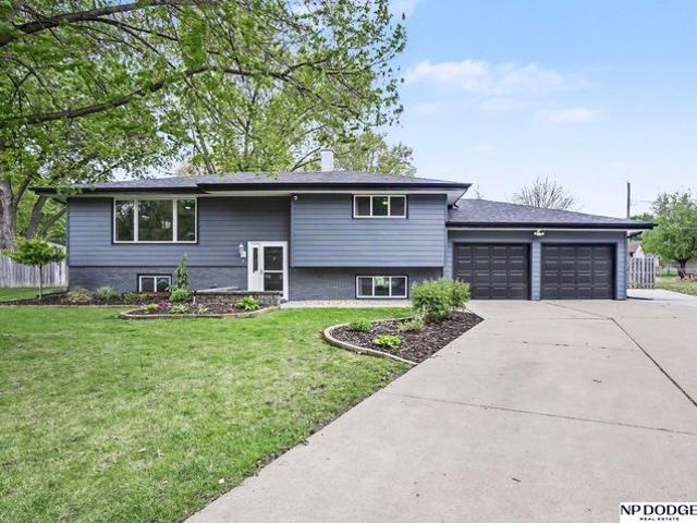 1821 Sherwood Cv, Fremont, NE 68025