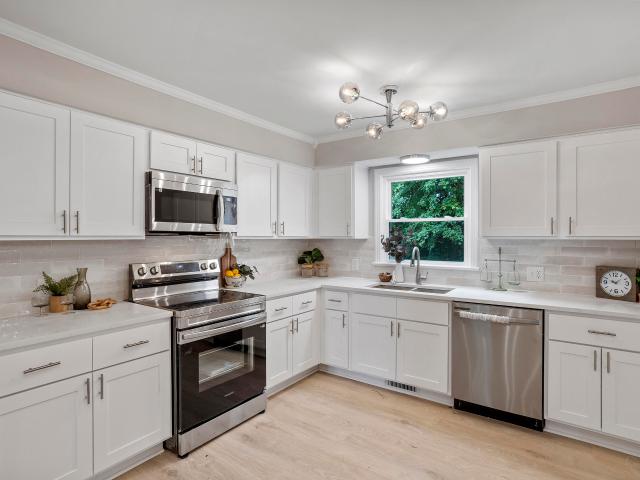1821 Spring Lane