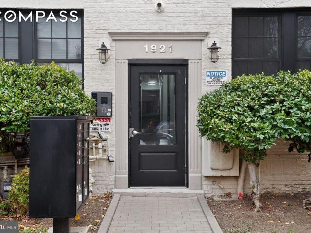 1821 T St NW, Washington, DC