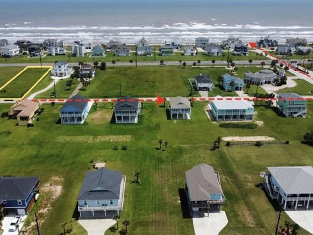 18223 Shaman Dr, Galveston, TX 77554
