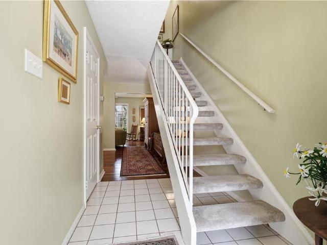 1822 Durham W