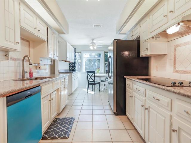 1822 E Cedar Elm Drive