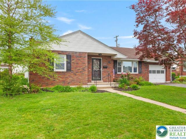 1822 Elmwood Drive