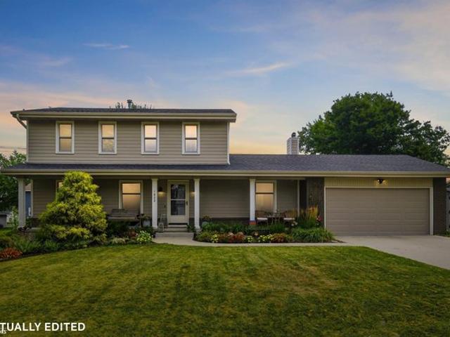 1822 Prairie St, Grinnell, IA 50112