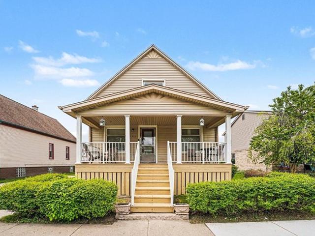 1822 4th St, Wyandotte, MI 48192