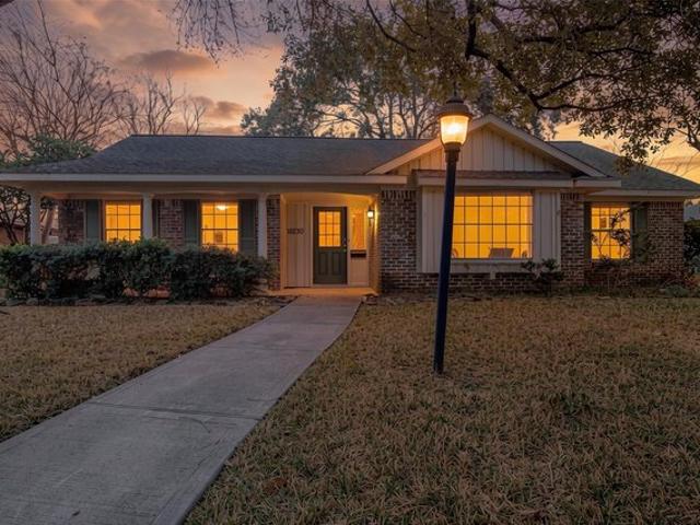 18230 Caprice Ln, Houston, TX 77058