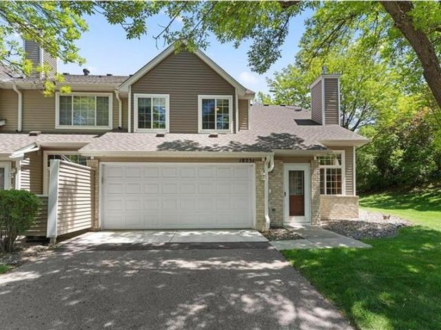 18231 Warbler Ln, Eden Prairie, MN 55346