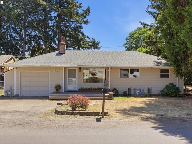 18232 SE Clinton St, Gresham, OR 97030