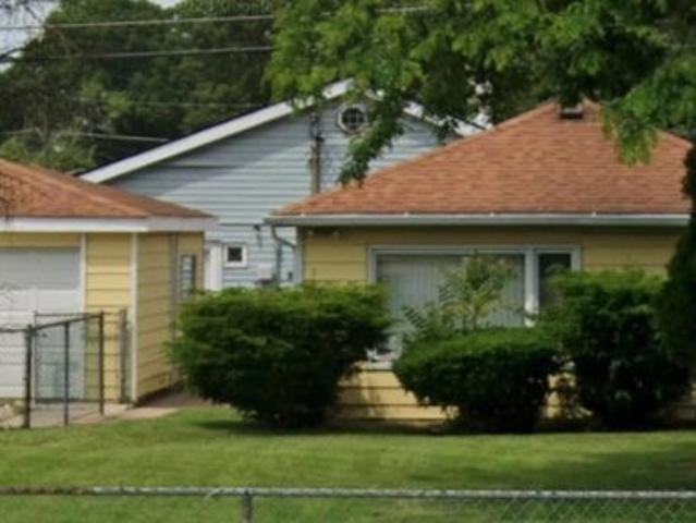 18236 Chicago Ave, Lansing, IL 60438