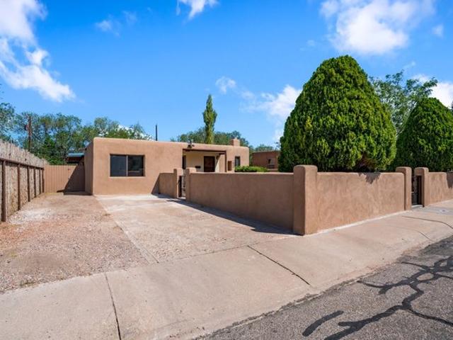 1823 Otowi Dr, Santa Fe, NM 87505