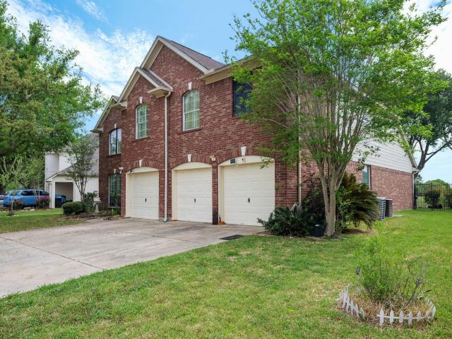 1823 Blue Water Bay Dr, Katy, TX 77494 | MLS #82498 | Compass