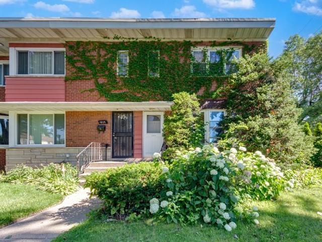 1823 Dobson St, Evanston, IL 60202
