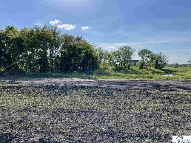1823 Indigo Trl, Mankato, MN 56001