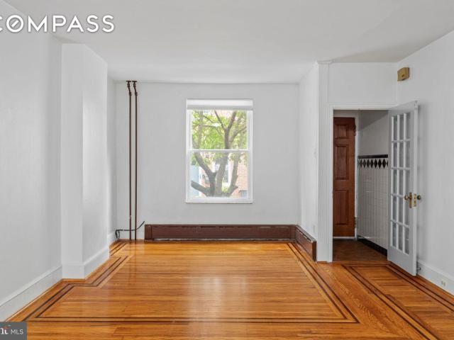 1823 S Hicks St, Philadelphia, PA
