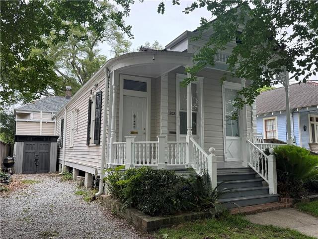 1823 Short Street