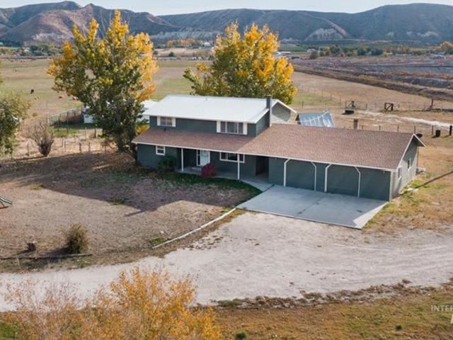 1823 W Sales Yard Rd, Emmett, ID 83617
