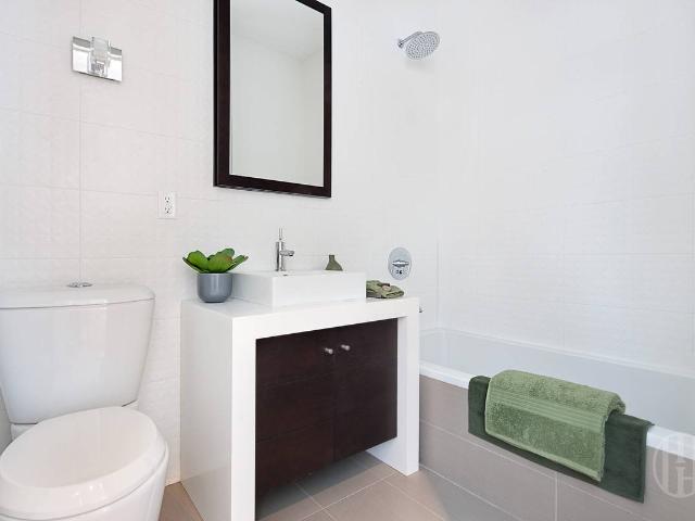 182 15th Street 3C