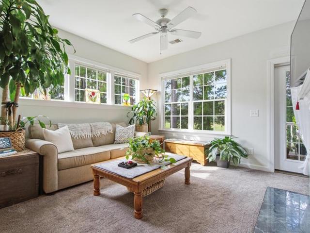 182 Golf View Ln, Summerville, SC 29485