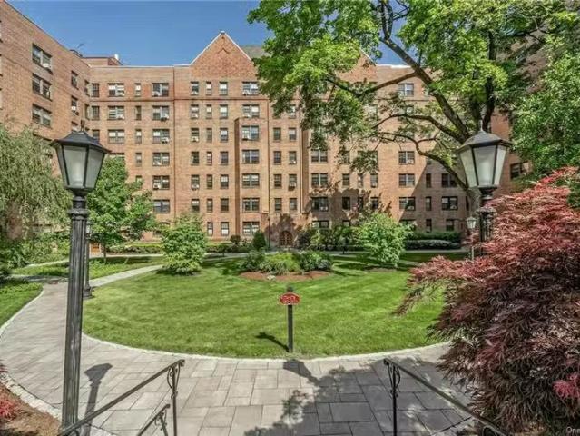 182 GARTH RD APT TD, SCARSDALE, NY 10583 Single Family Residen.
