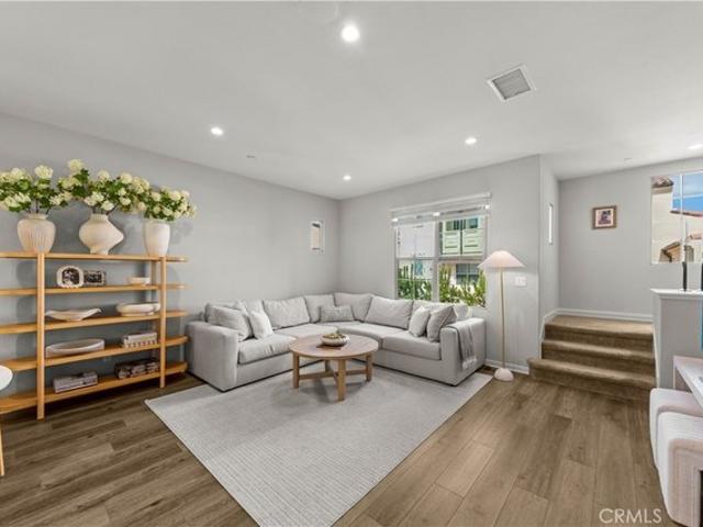 182 Elkhorn, Irvine, CA 92618