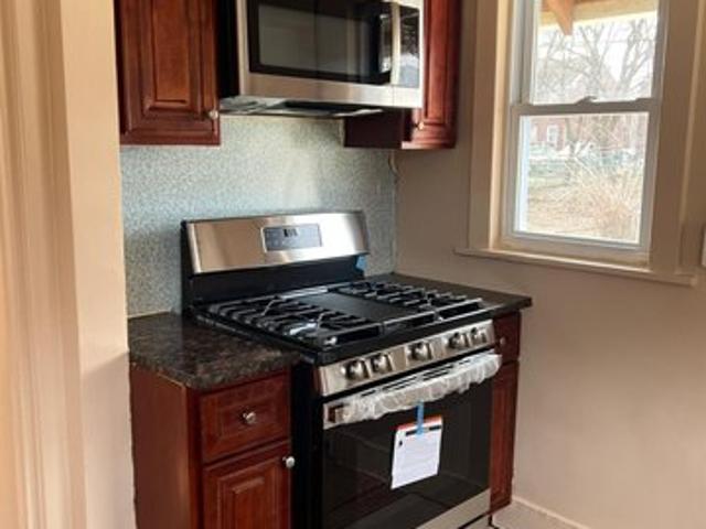 182 Fulton St, New Brunswick, NJ 08901