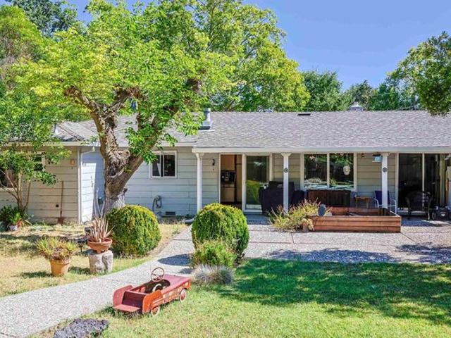 182 LA Questa Dr, Danville, CA 94526
