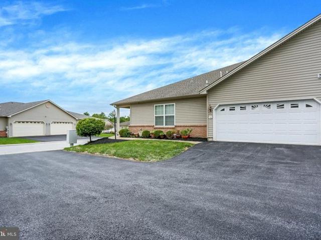 182 Meadowview Dr, Harrisburg, PA 17111