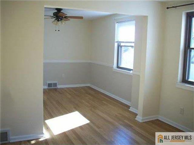 182 Newman Street 2309
