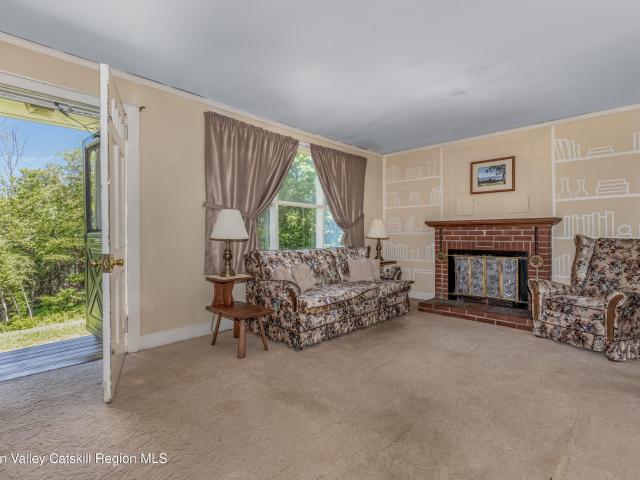 182 Sams Point Road