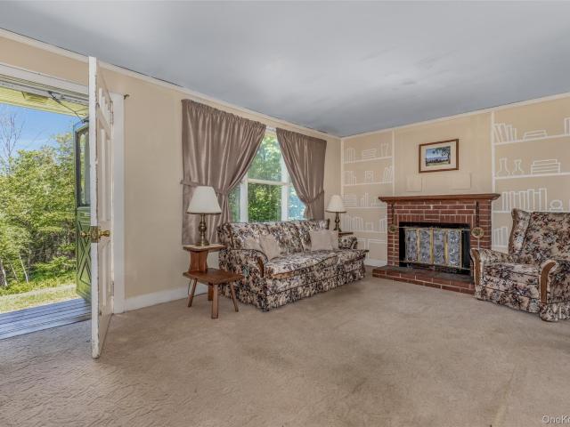 182 Sams Point Road