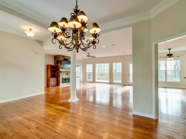 182 Spy Glass Way