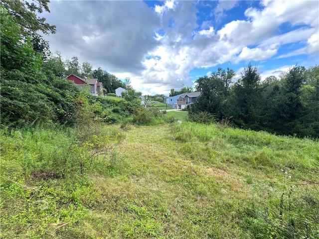 182 Palm Ct, Jeannette, PA 15644 | MLS #1719 | Compass