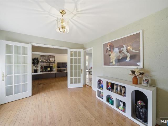 182 Pascack Avenue