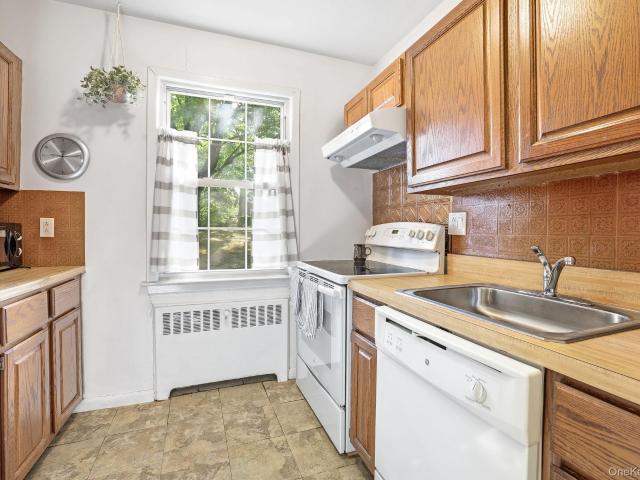 182 Pinewood Road 25