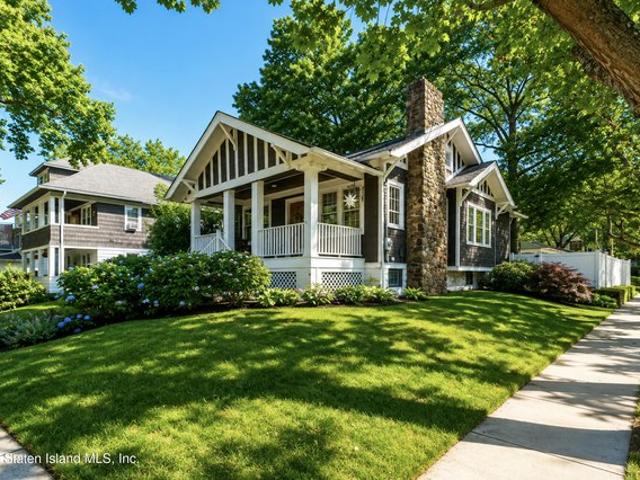 182 Prescott Ave, Staten Island, NY 10306