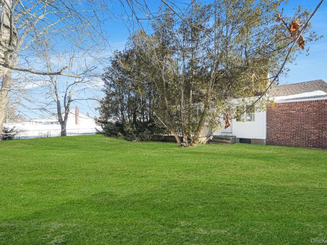 182 W 17th St, Deer Park, NY 11729 | Compass