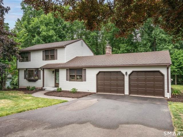182 Valley View Rd, Manchester, CT 06040