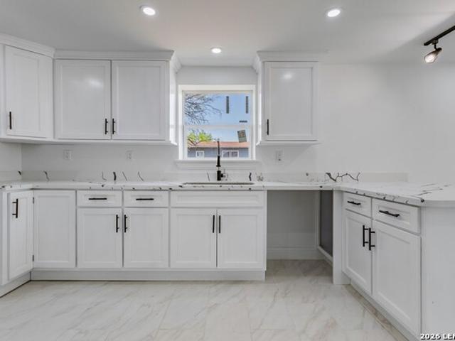 182 Victoriano Ave