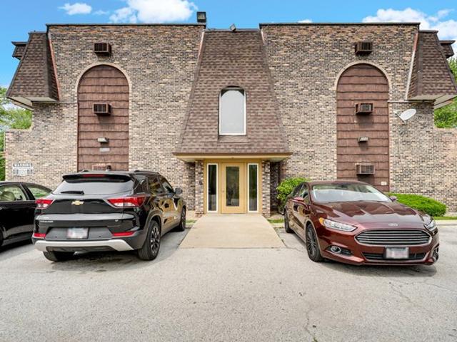 18340 Glen Oak Ave Apt 1D, Lansing, IL 60438