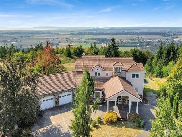 18340 Osprey Ct, Mount Vernon, WA 98274