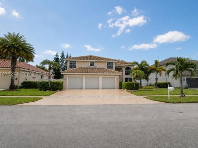 18341 NW 10th St, Pembroke Pines, FL 33029