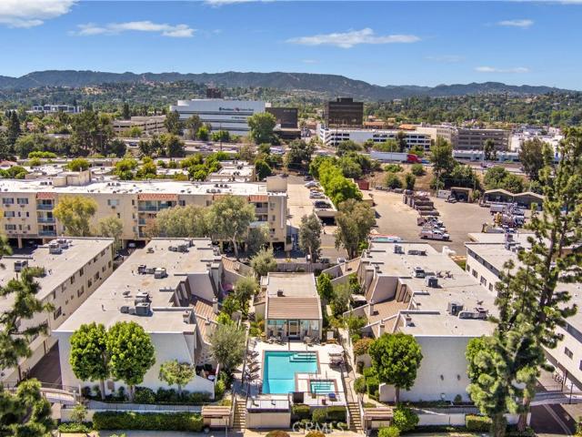 18344 Collins St, Unit A, Tarzana, CA 91356 | MLS #SR26086